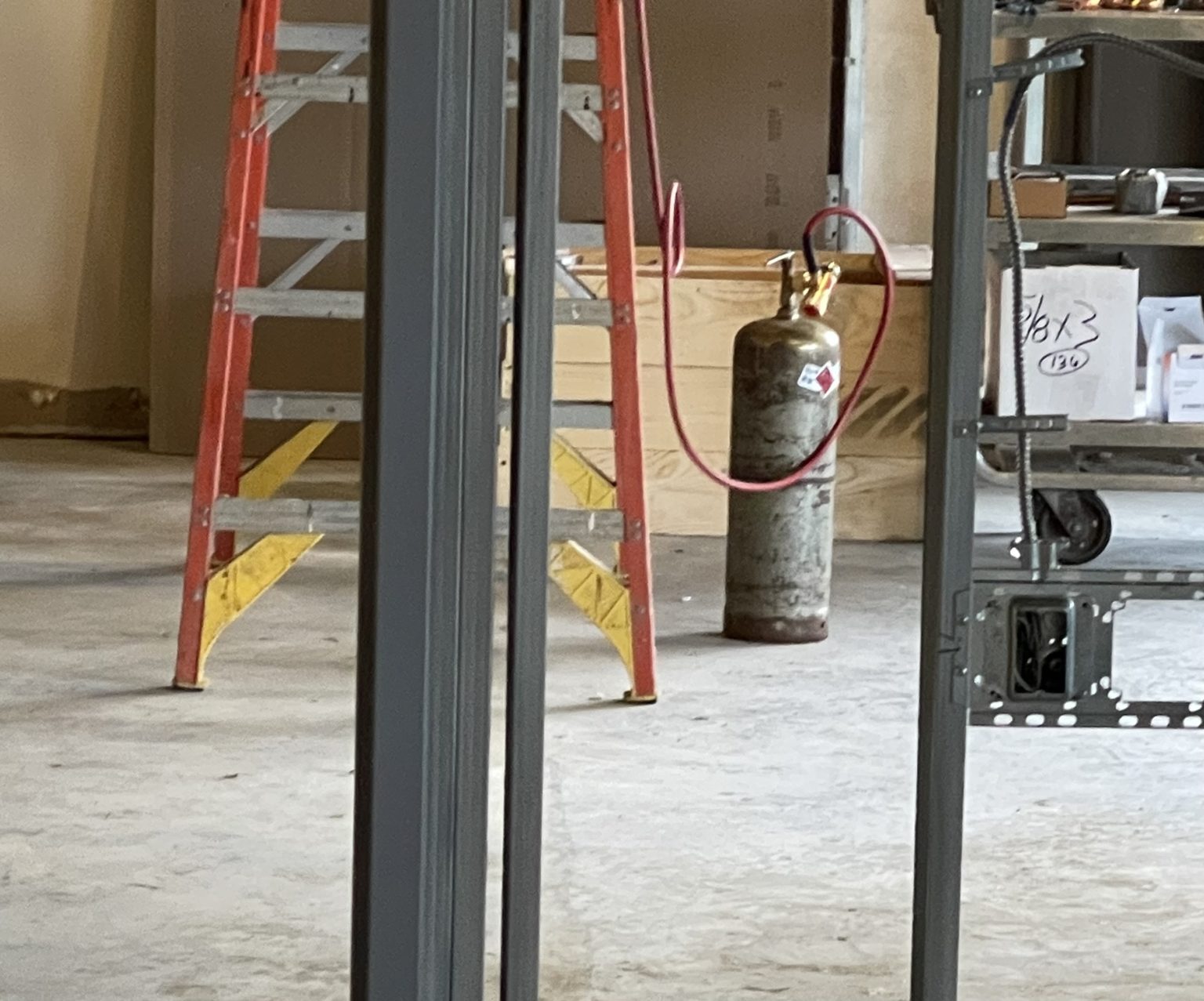 Securing Compressed Gas Cylinders - ReArch